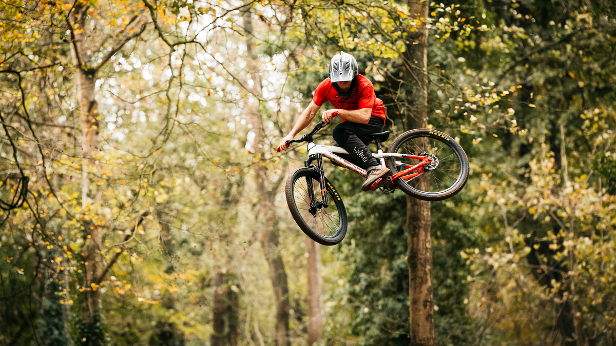 Shop Dirt Jump Bikes | INTENSE CYCLES – INTENSE LLC